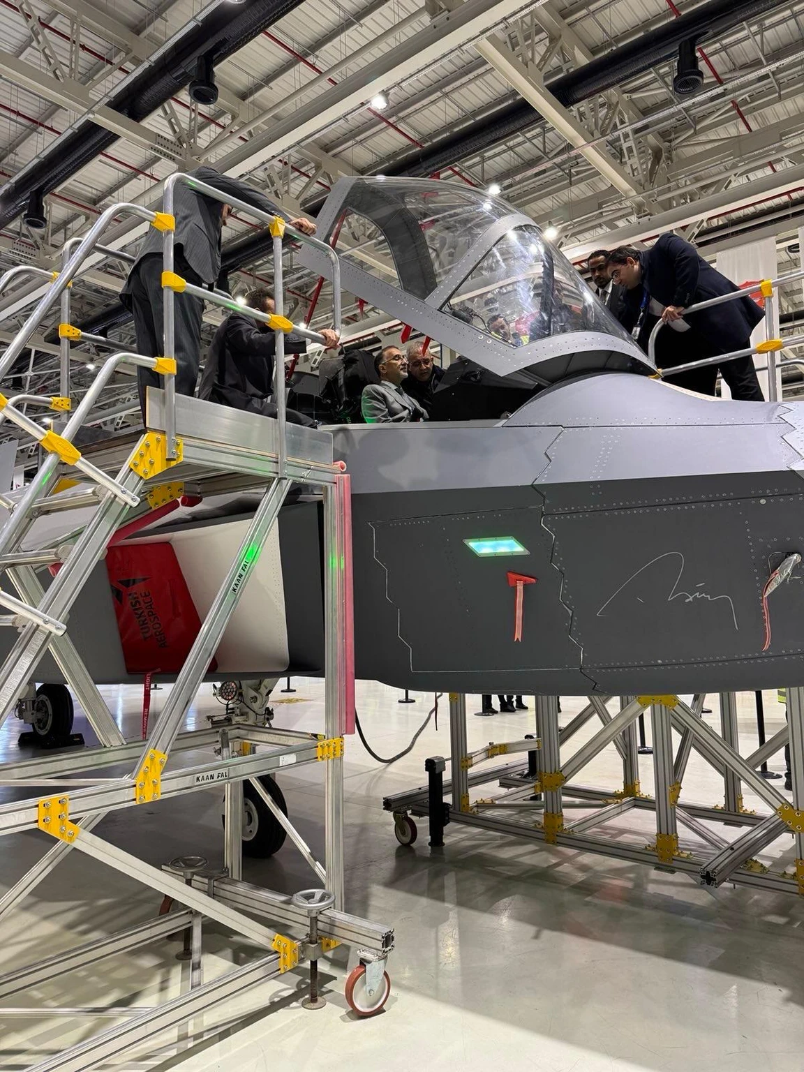 Türkiye outlines 2025 defense industry goals: Local production, exports ...