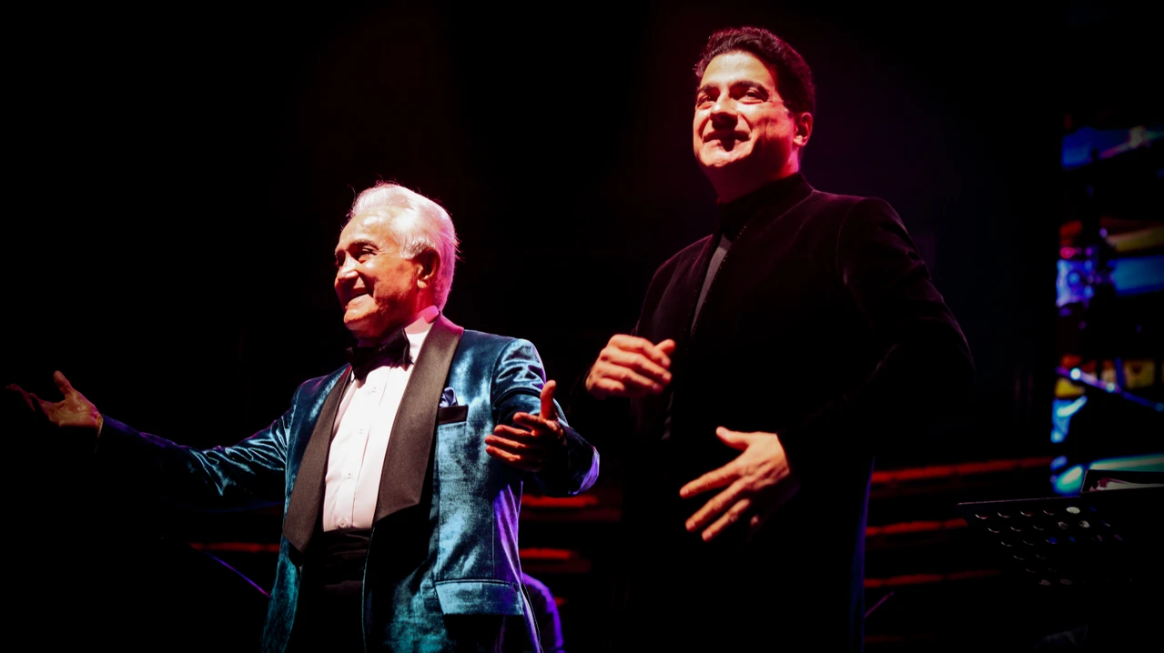 Iranian icons Shajarian, Rohani enchant Istanbul with fusion of East ...