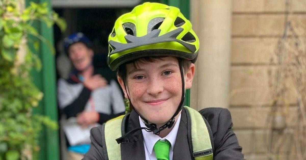 12-year-old Brit outshines Einstein with162 IQ - Türkiye Today