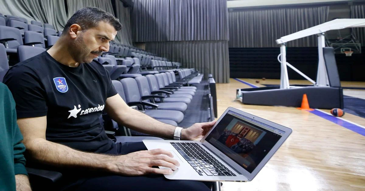 Efes releases Erdem Can from head coach position - Türkiye Today