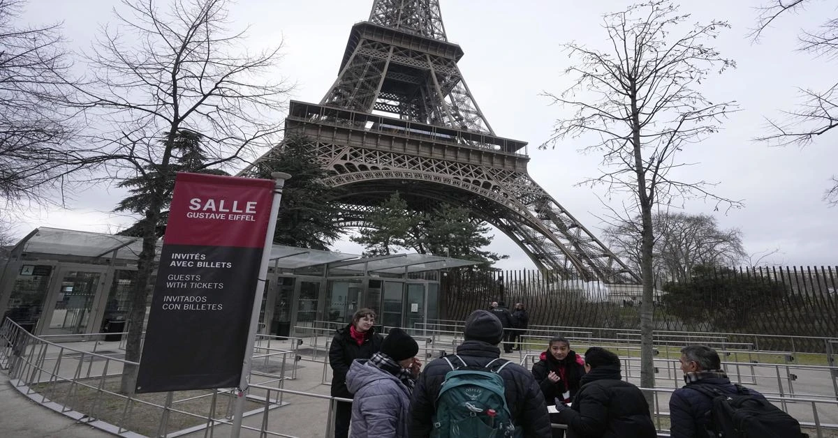 Eiffel Tower set to reopen after six-day closure - Türkiye Today