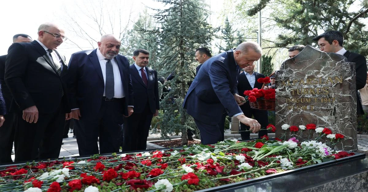 President Erdogan honors Alparslan Turkes on 27th death anniversary ...