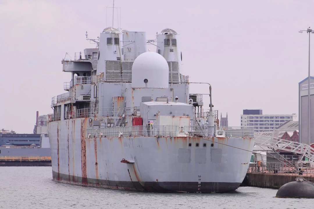 Royal Navy's Falklands War veteran HMS Bristol to be scrapped in Aliaga ...