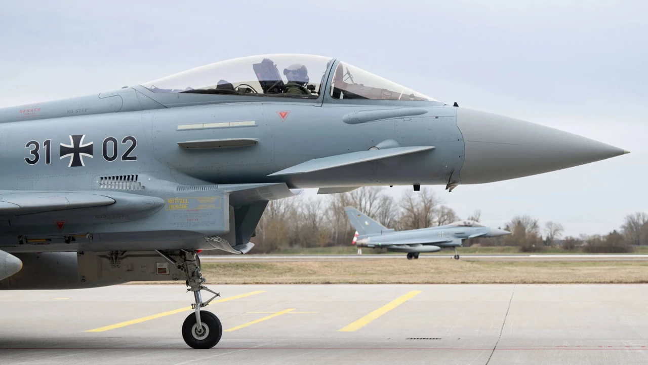 Türkiye to acquire 40 Eurofighter Typhoon jets in 2 phases, report ...