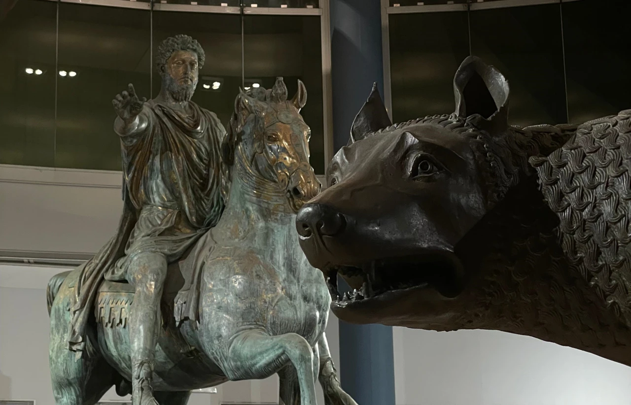 Is 'Roman Salute' symbol of loyalty or dangerous ideological gesture ...