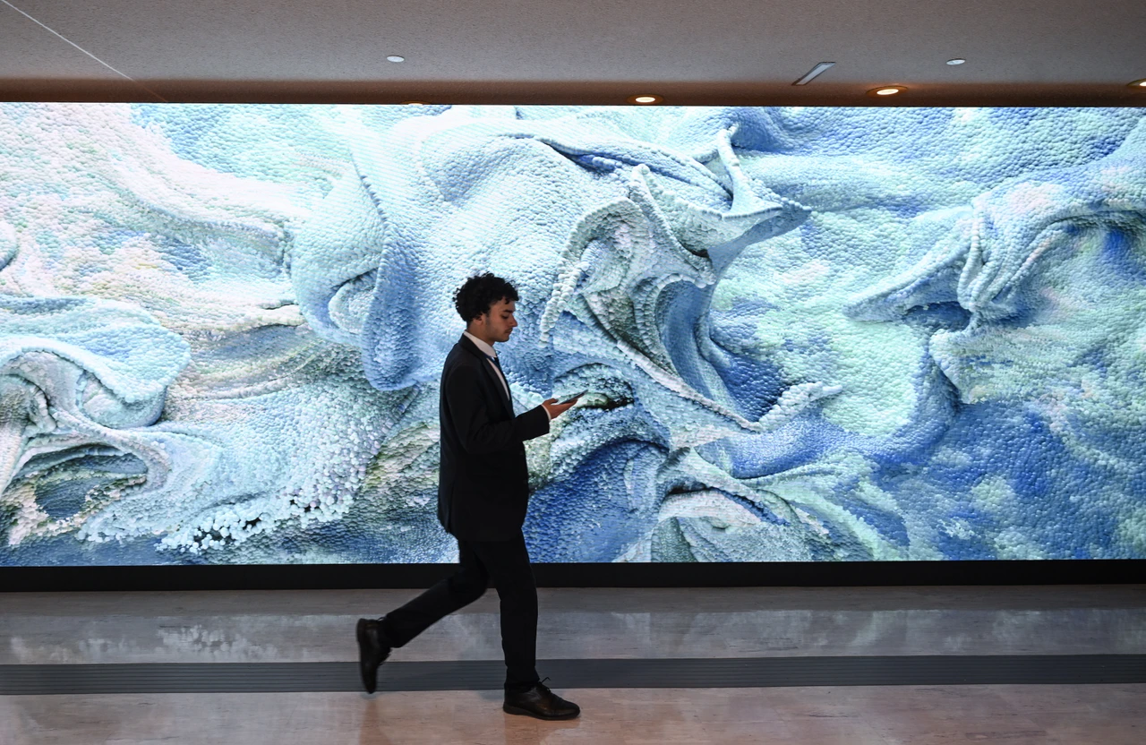 Turkish artist Refik Anadol to open world's 1st AI Arts Museum in Los ...