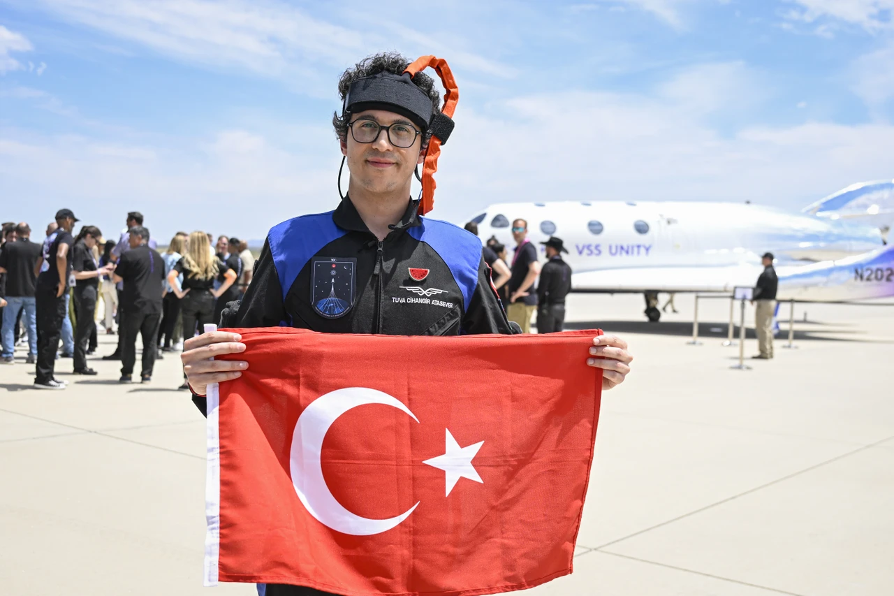 Tuva Cihangir Atasever: 2nd Turkish astronaut revolutionizes space ...