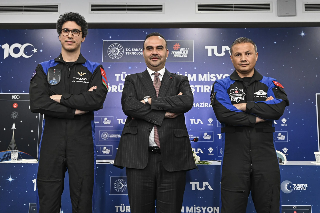Türkiye's first astronaut Alper Gezeravci appointed to Turkish Space ...