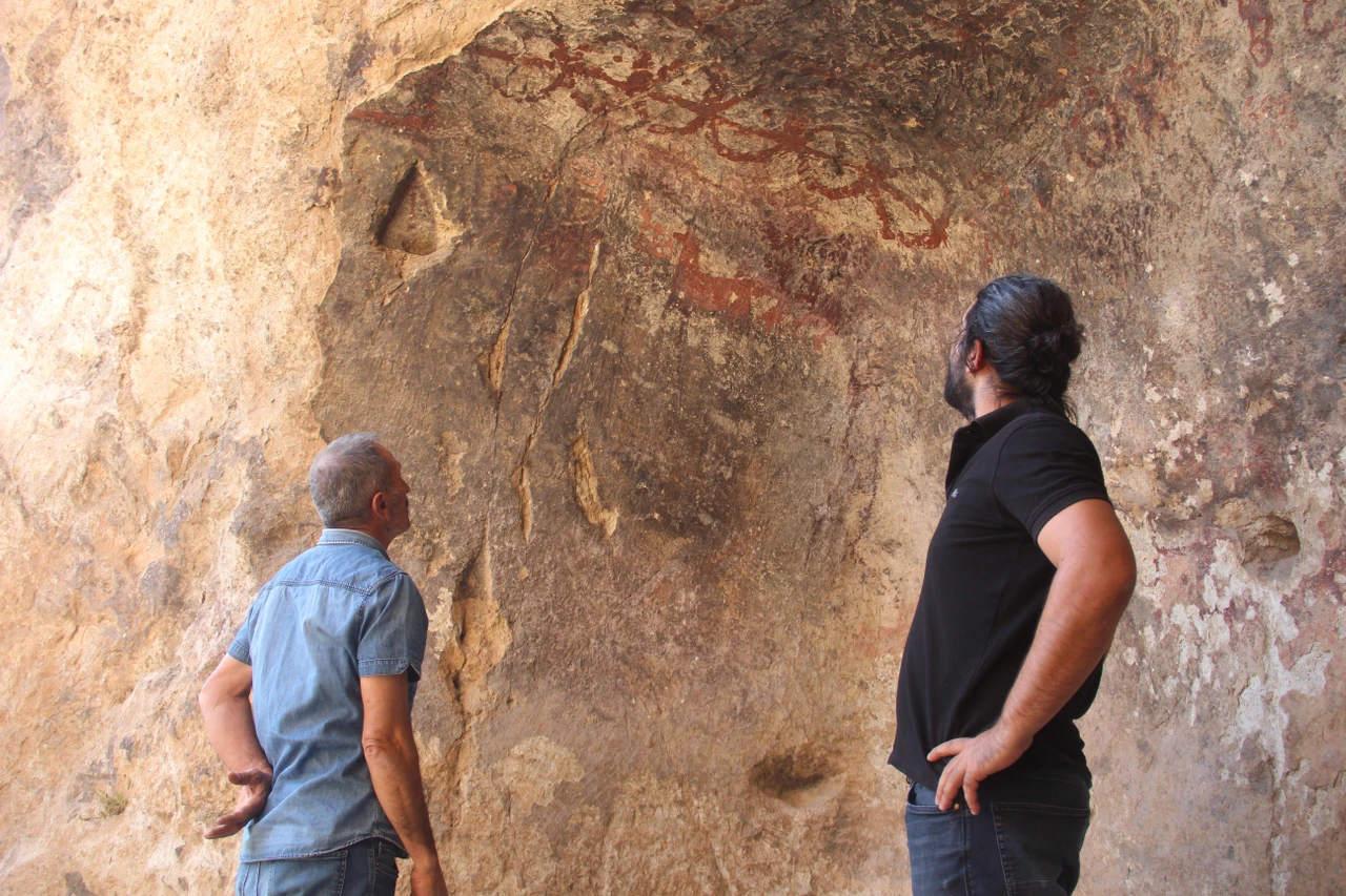 Mystery cave paintings in Türkiye's Sivas: Secret sanctuary or ancient ...