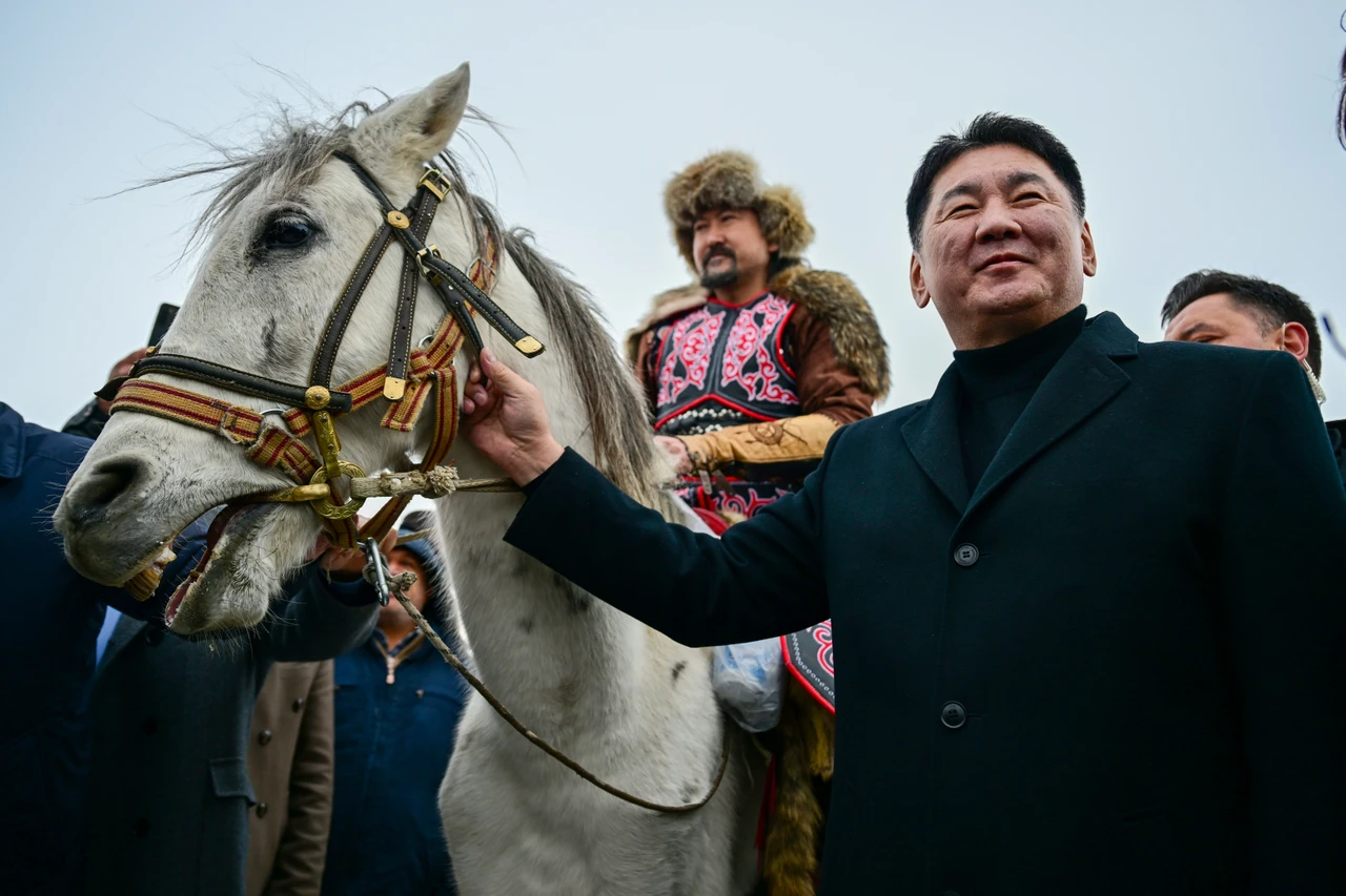 Mongolian President Ukhnaa visits Hulagu Khan’s palace ruins in Türkiye ...