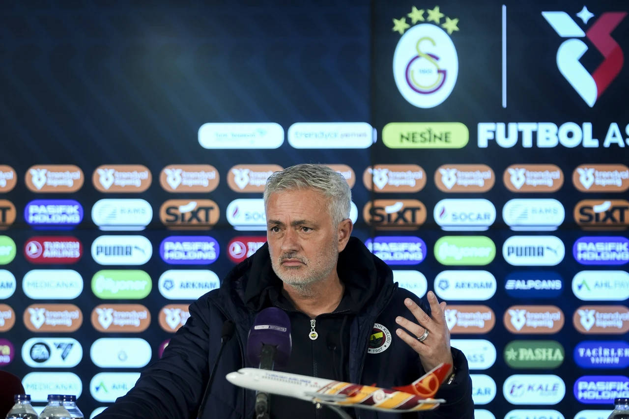 Galatasaray accuses Mourinho of racism over "monkey" remarks - Türkiye ...