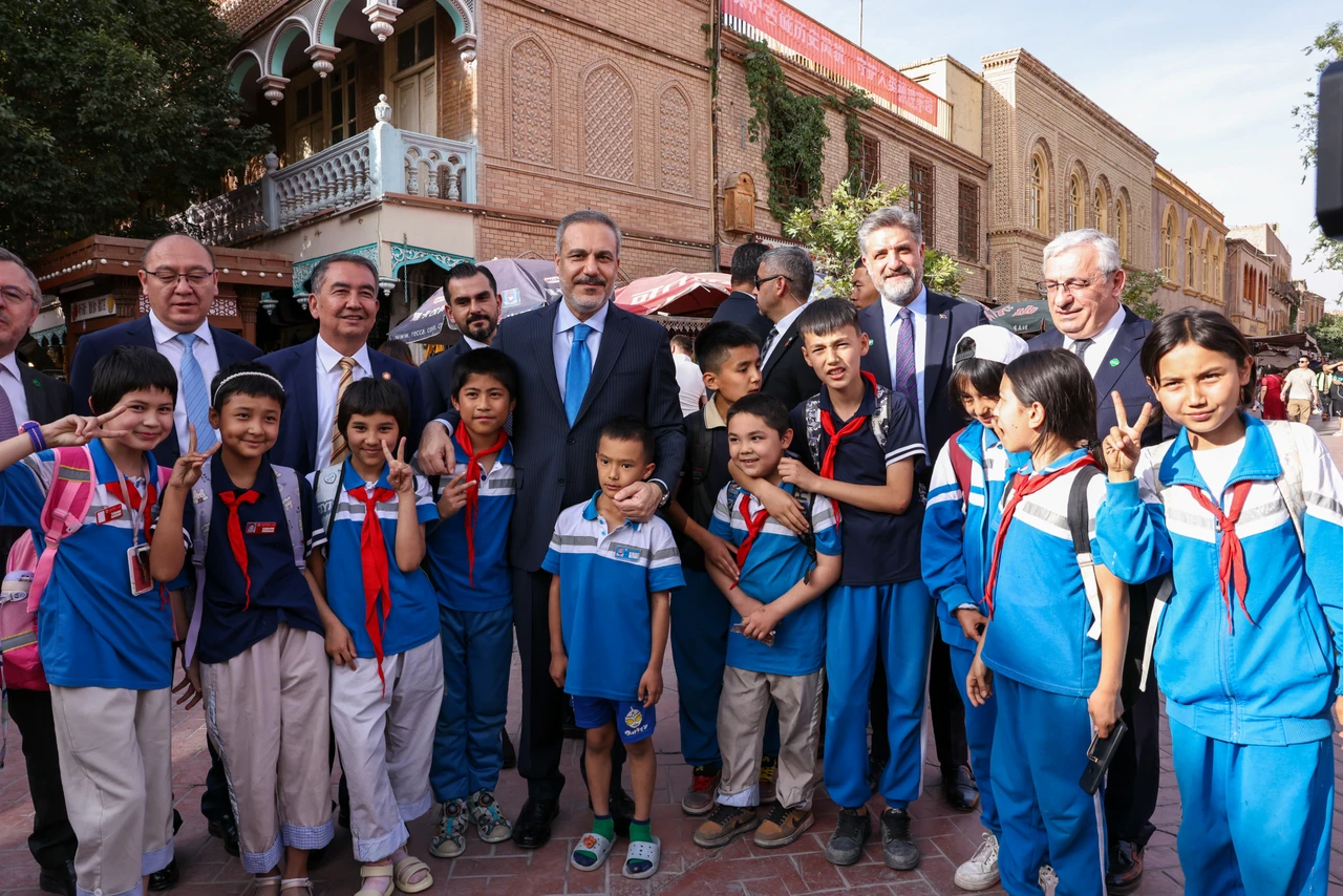 How did the world see FM Fidan's visits to Xinjiang and Kashgar ...