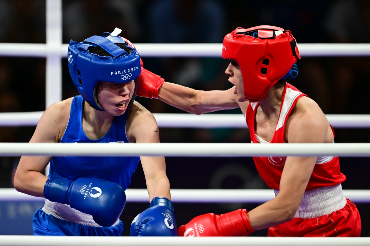 Turkish boxer Akbas advances to Olympics final, eyes gold medal ...