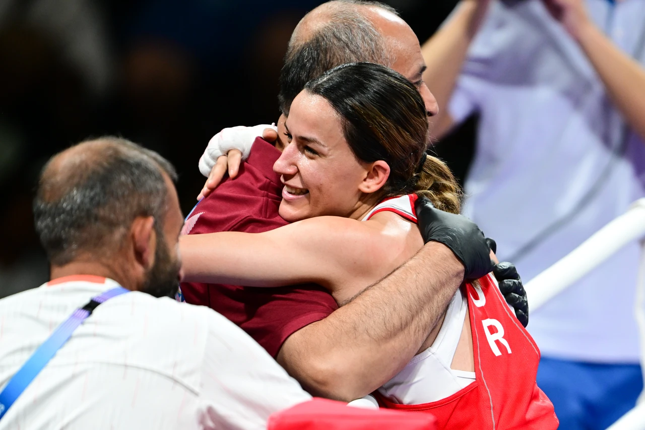 Turkish boxer Akbas advances to Olympics final, eyes gold medal ...