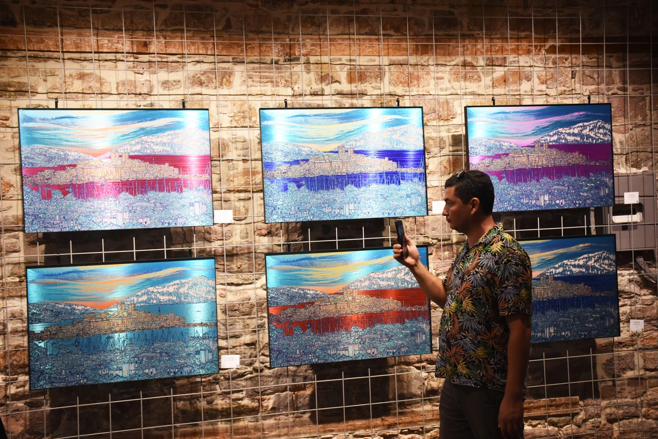 Renowned Turkish state artist unveils "Bodrum and Giclee" exhibition ...