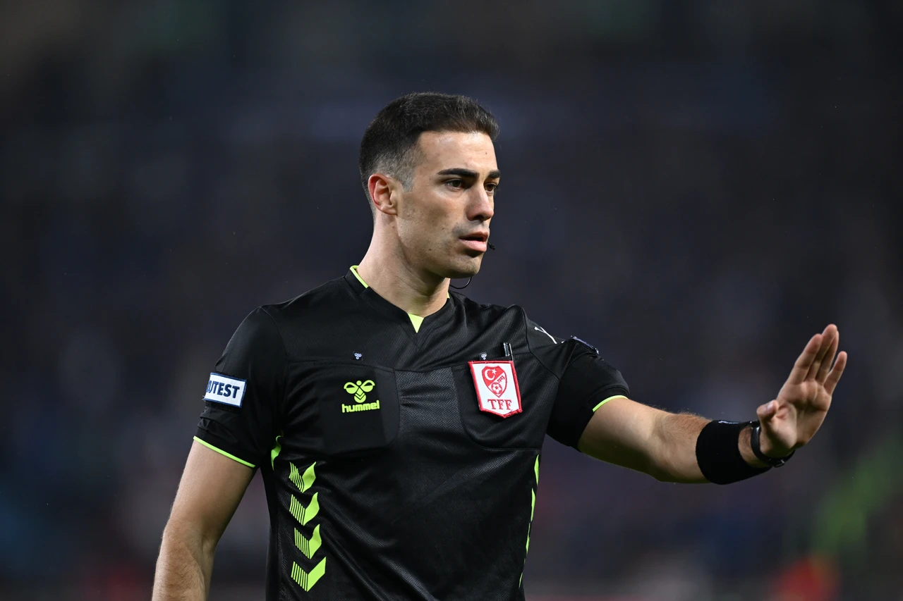 Fenerbahce edges Trabzonspor 3-2 amid referee controversy in Turkish ...