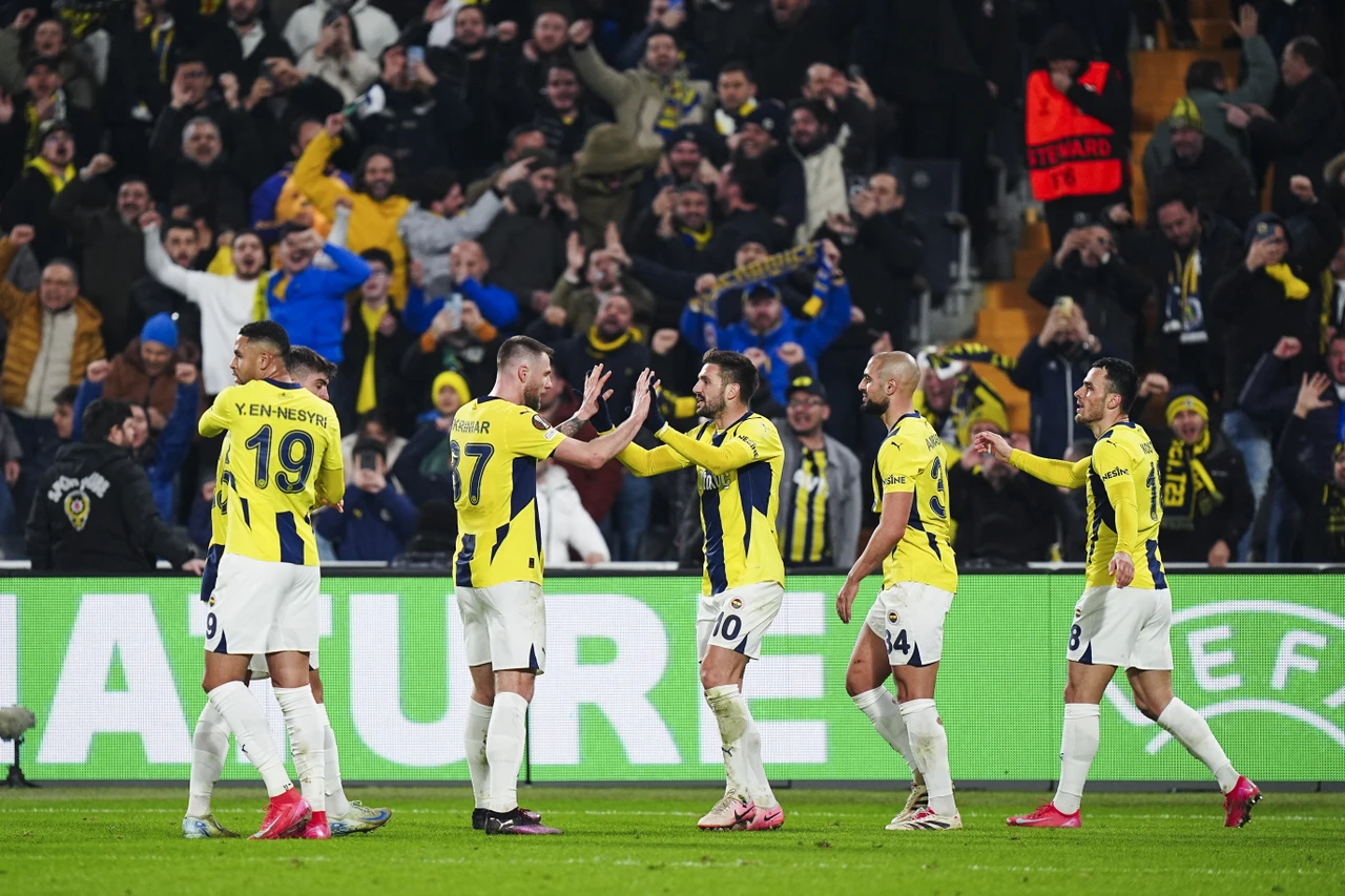 Fenerbahce dominates Anderlecht 3-0 in UEFA Europa League play-off ...