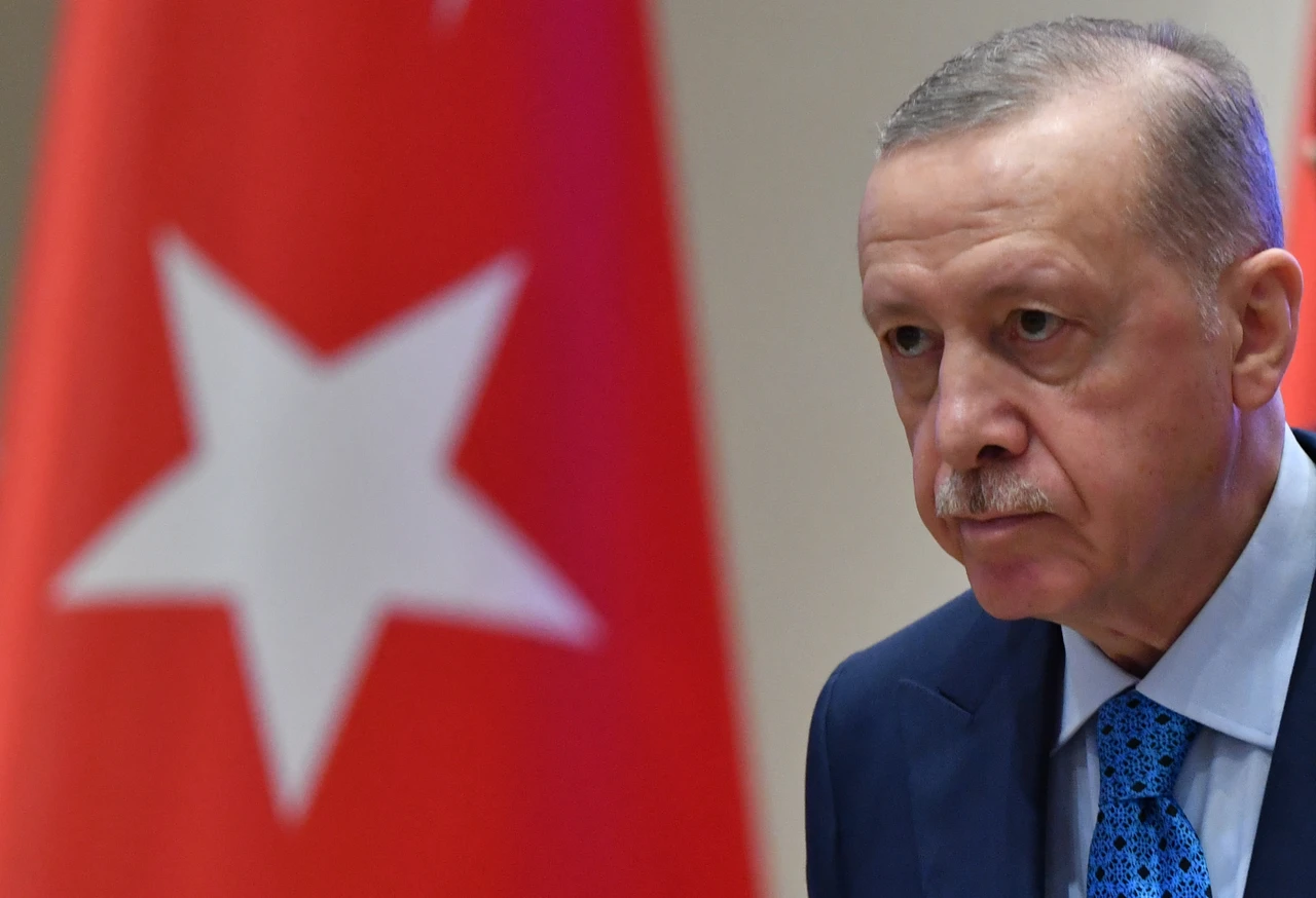 Erdogan expects advanced relations with US, praises Trump's success ...