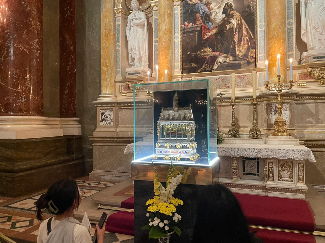 Discover story about St. Stephen's Basilica, secret 'holy right hand ...