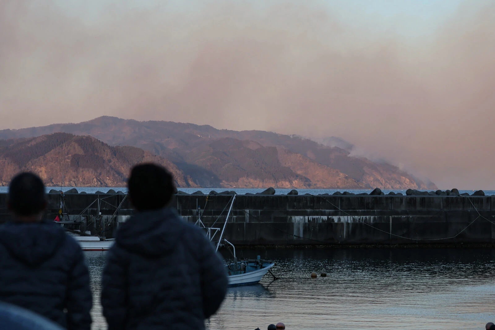 Japan battles largest wildfire in 3 decades as evacuations grow ...
