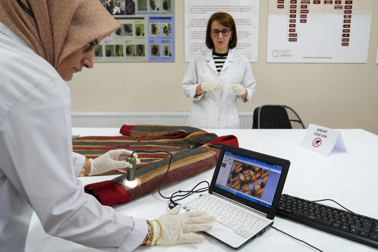 Restoration of robe belonging to Sultan Abdulhamid II completed in ...