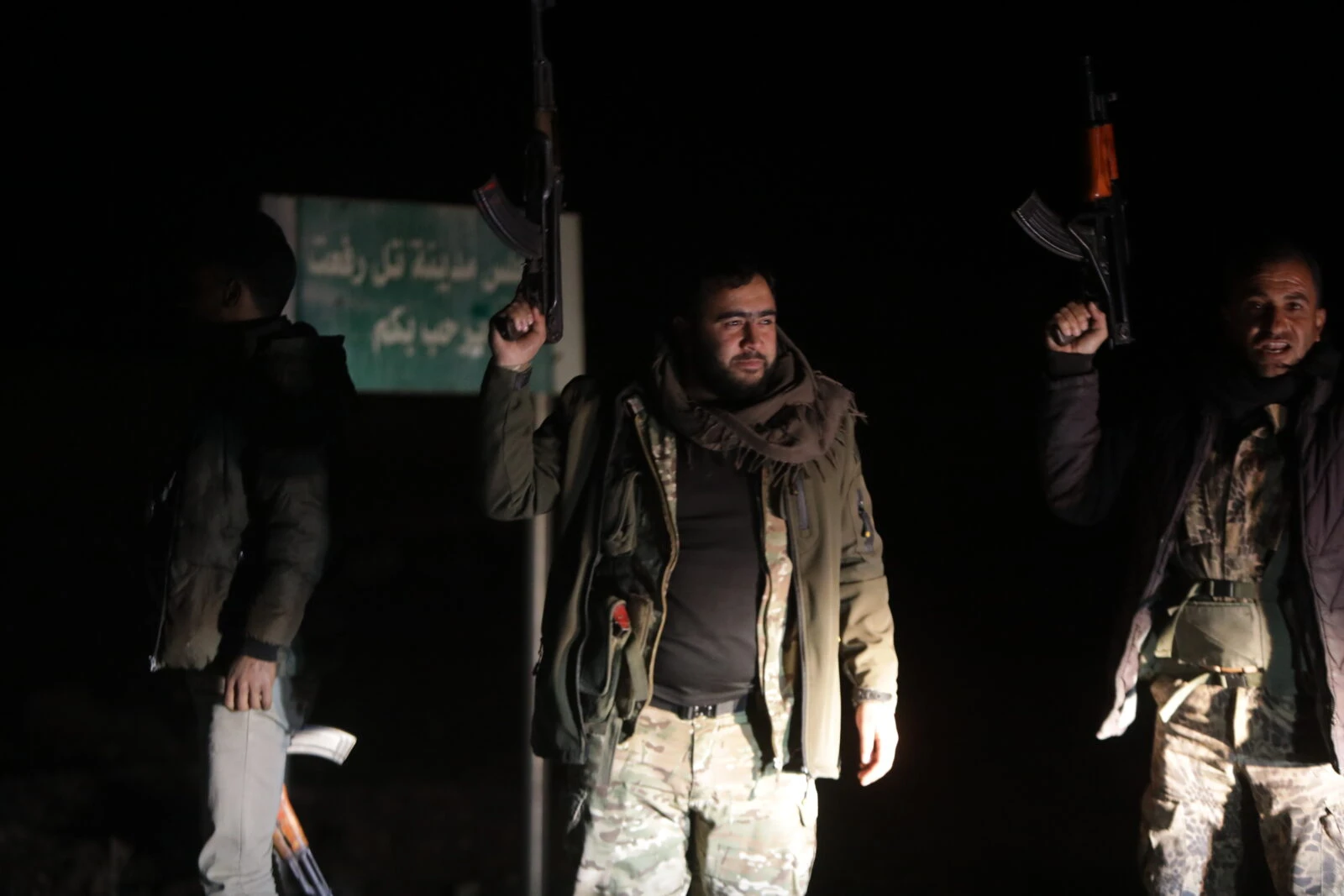 Displaced residents return to Tel Rifaat after SNA operation - Türkiye ...