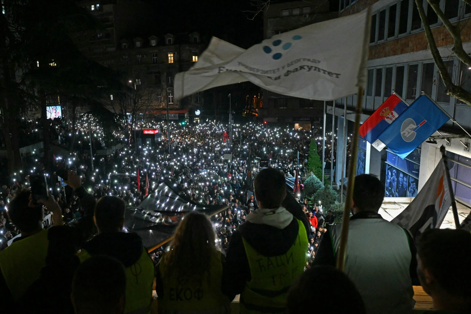Over 100 thousand protest in Belgrade, Serbia - Türkiye Today
