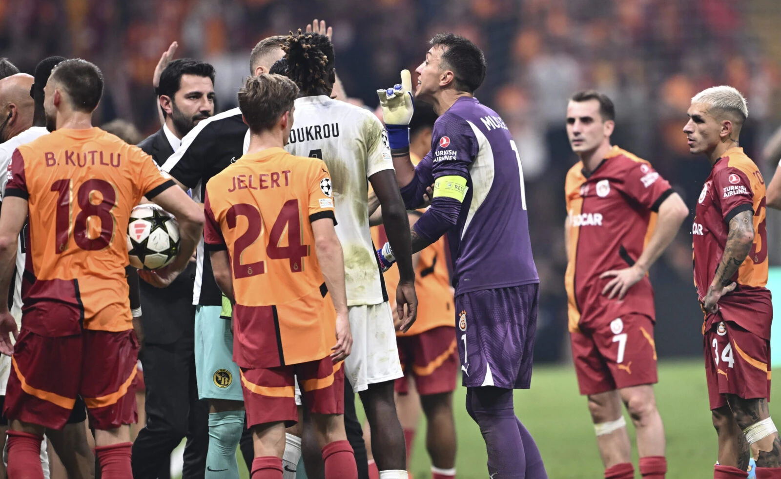 Galatasaray's UEFA exit marred by heated on-field fight with Young Boys ...