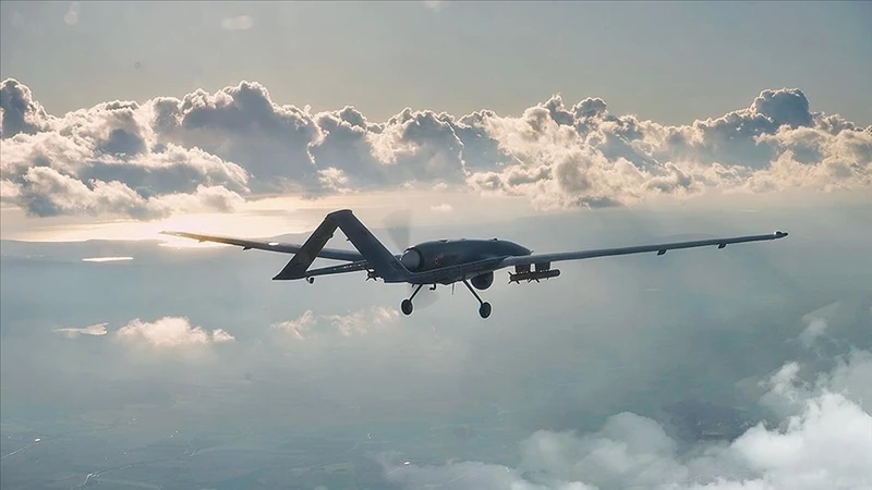 Powered by AI, turbo engine, Bayraktar TB2T-AI UCAV takes to skies ...