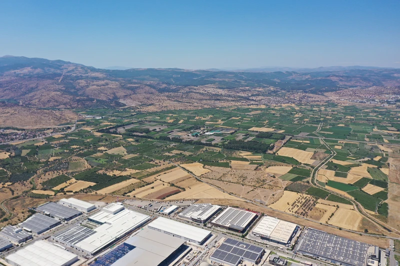 Chinese EV manufacturer BYD partners with Forvia, new factory in ...