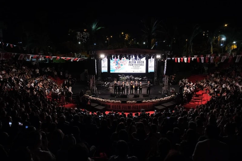 31st Int'l Adana Golden Boll Film Festival honors cinema icons in ...