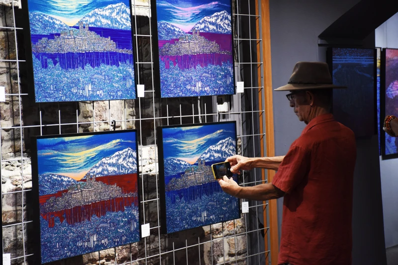 Renowned Turkish state artist unveils "Bodrum and Giclee" exhibition ...