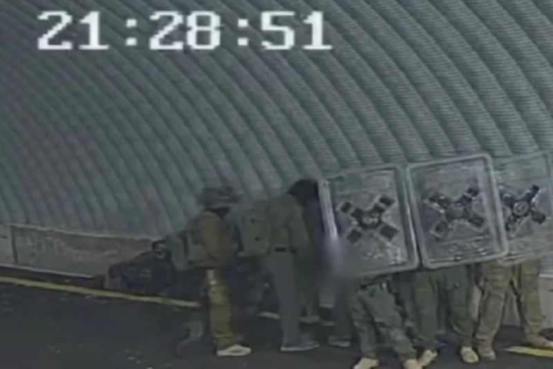 Israel charges 5 soldiers for abuse of Palestinian detainees in Sde ...