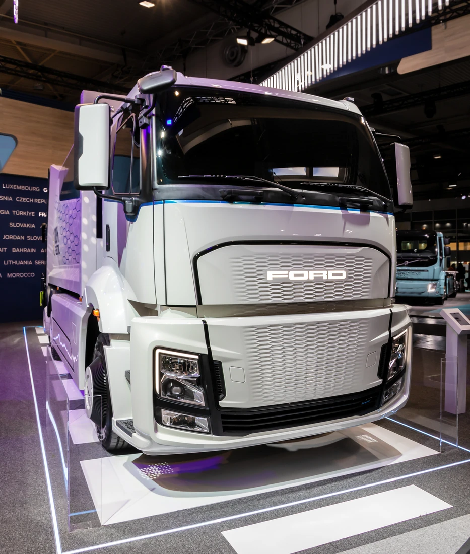 Turkish Ford Otosan signs $374.5M development deal with Italy’s Iveco ...