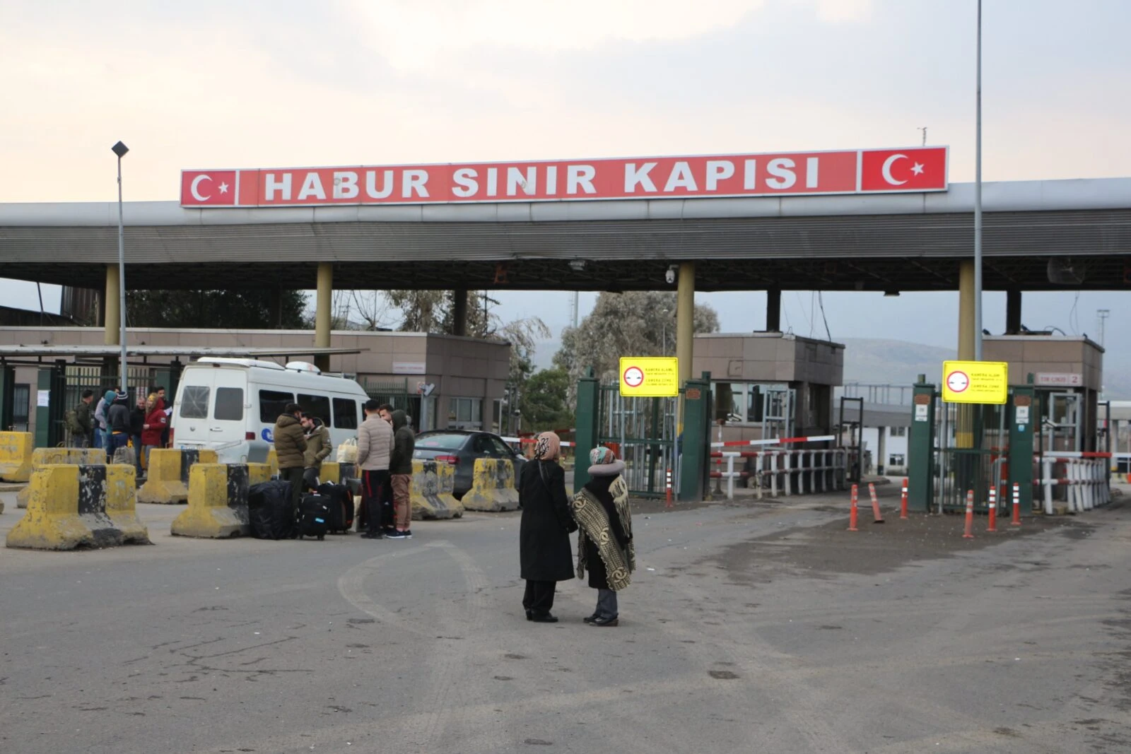 Iraq boosts border security with Türkiye and Iran with 8-stage plan ...